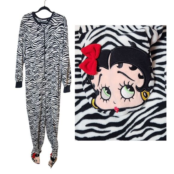 Betty Boop | Intimates & Sleepwear | Betty Boop Black White Zebra ...